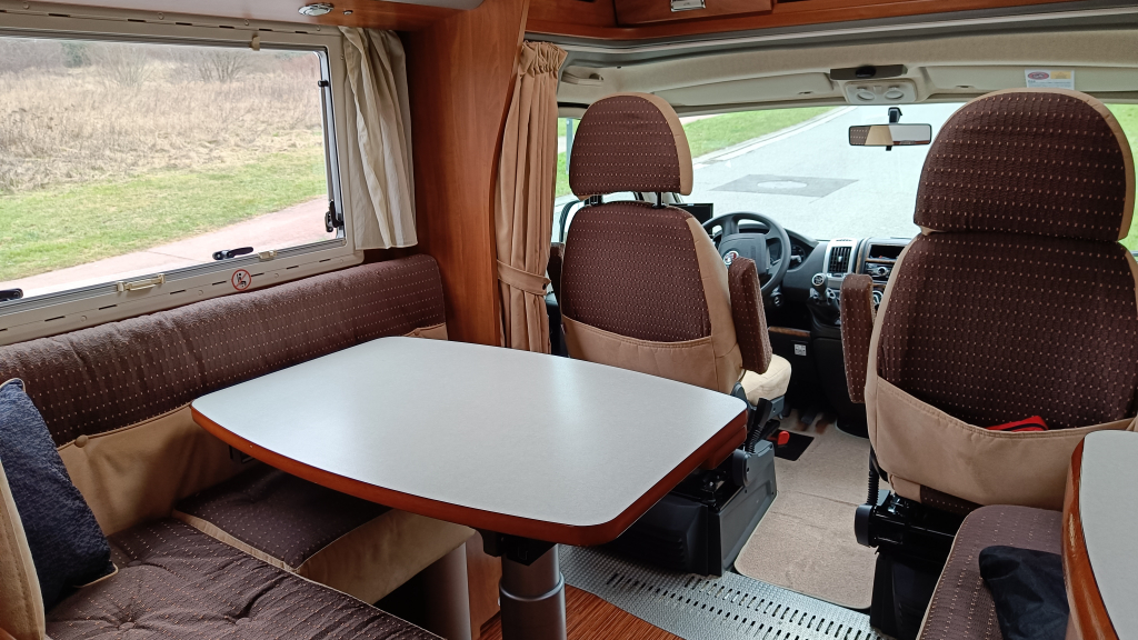Laika Kreos 5010 uit 2013 te koop op CampersCaravans.nl.