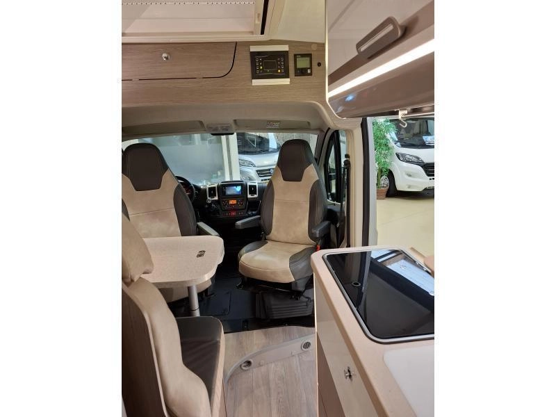 Challenger Vany 217 V 150PK Enkele Bedden Solar te koop op Campers.nl