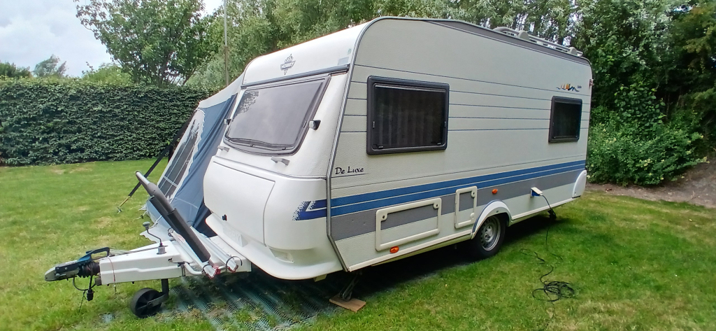 HOBBY 30 uit 2001 te koop op CampersCaravans.nl.