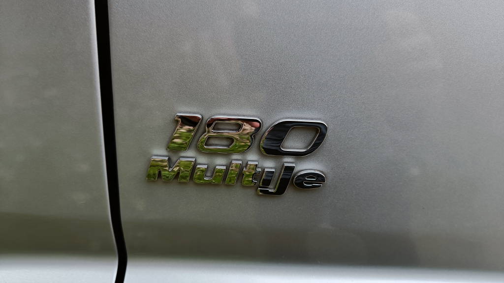 Laika Kreos 5010 uit 2013 te koop op CampersCaravans.nl.