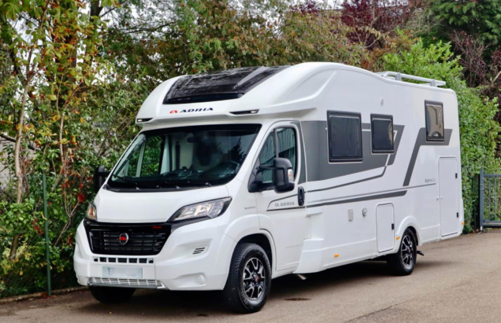 Adria Matrix plus 670SL uit 2021 te koop op CampersCaravans.nl.