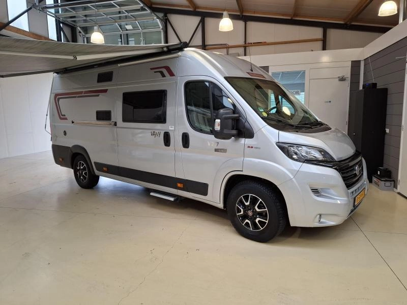 Challenger Vany 217 V 150PK Enkele Bedden Solar te koop op Campers.nl