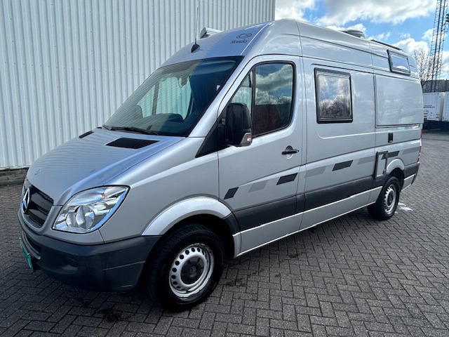 Mercedes Sprinter uit 2008 te koop op CampersCaravans.nl.