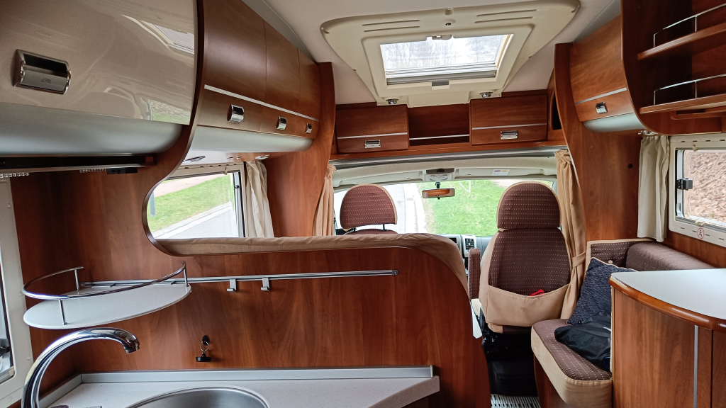 Laika Kreos 5010 uit 2013 te koop op CampersCaravans.nl.